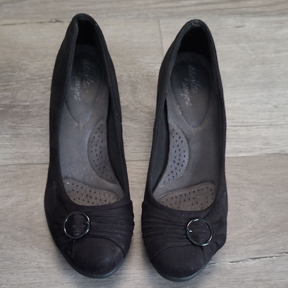 dexflex comfort | Shoes | Dexflex Comfort Wedges Black 85 Flats Suede ...